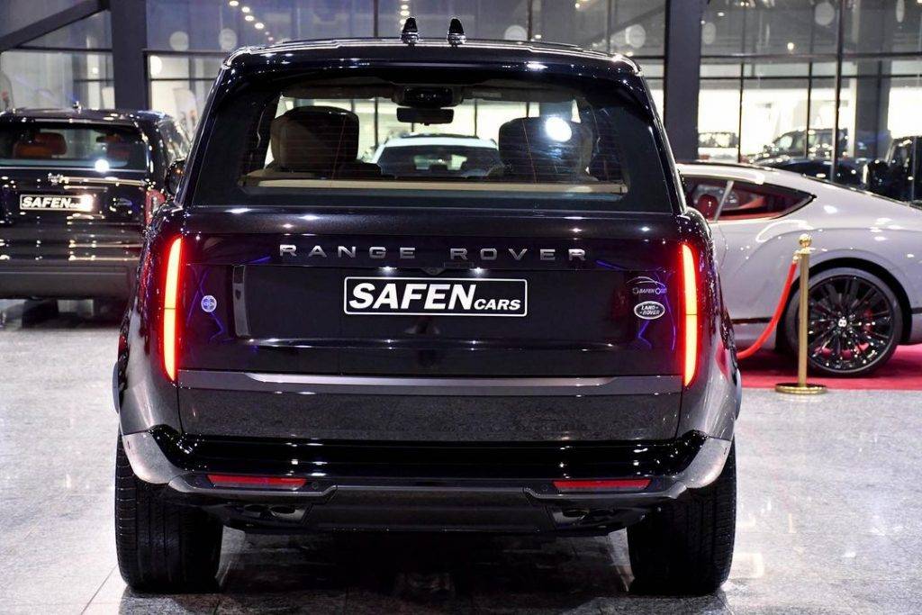 2023 Range Rover Autobiography P530 Full Black | Range Rover Fans