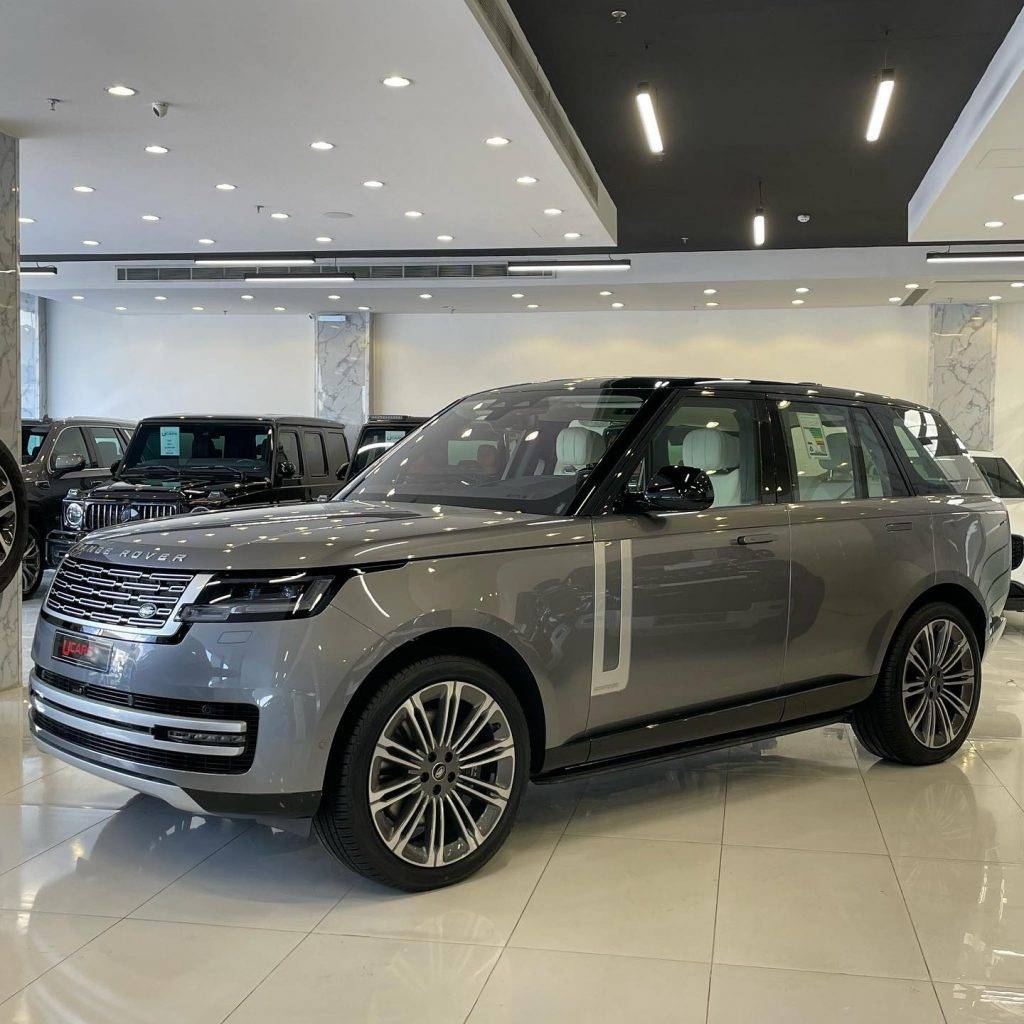 2023 Range Rover Autobiography with SV Bespoke Paint | Range Rover Fans