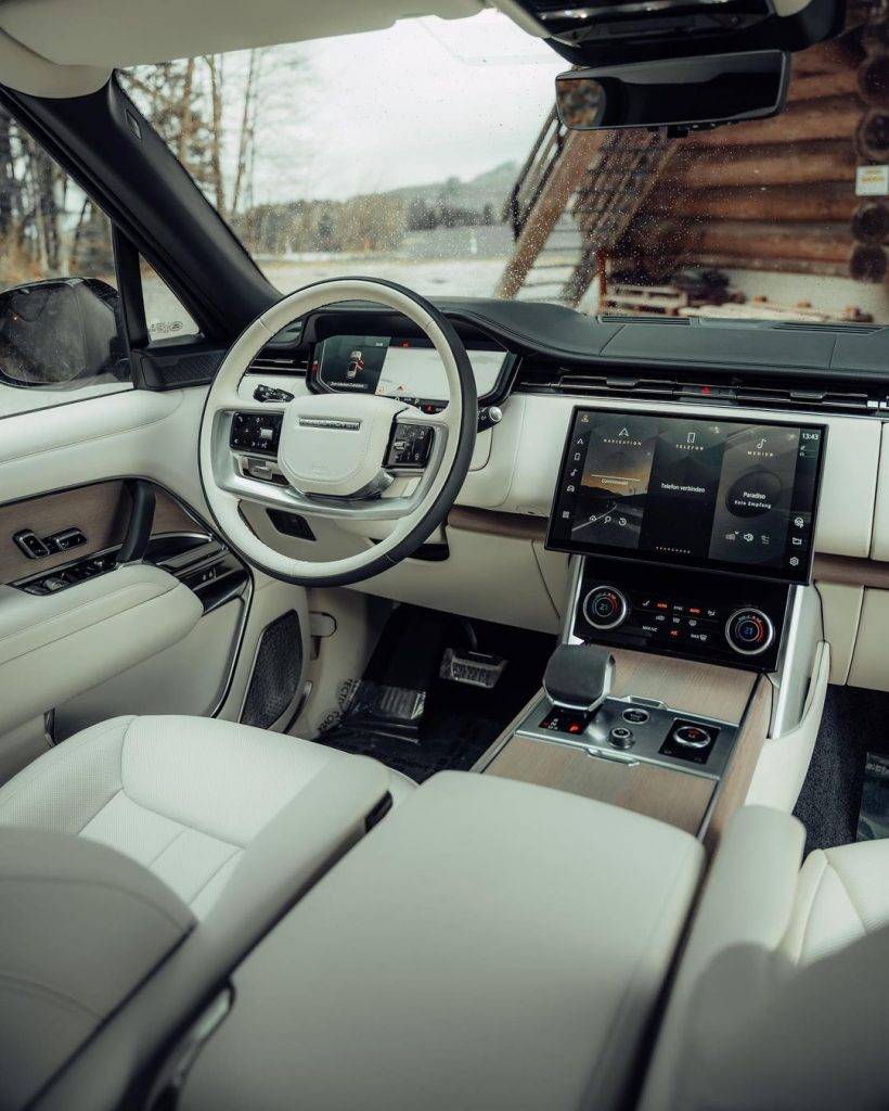 Blacked out Range Rover P530, Crazy Configuration | Range Rover Fans